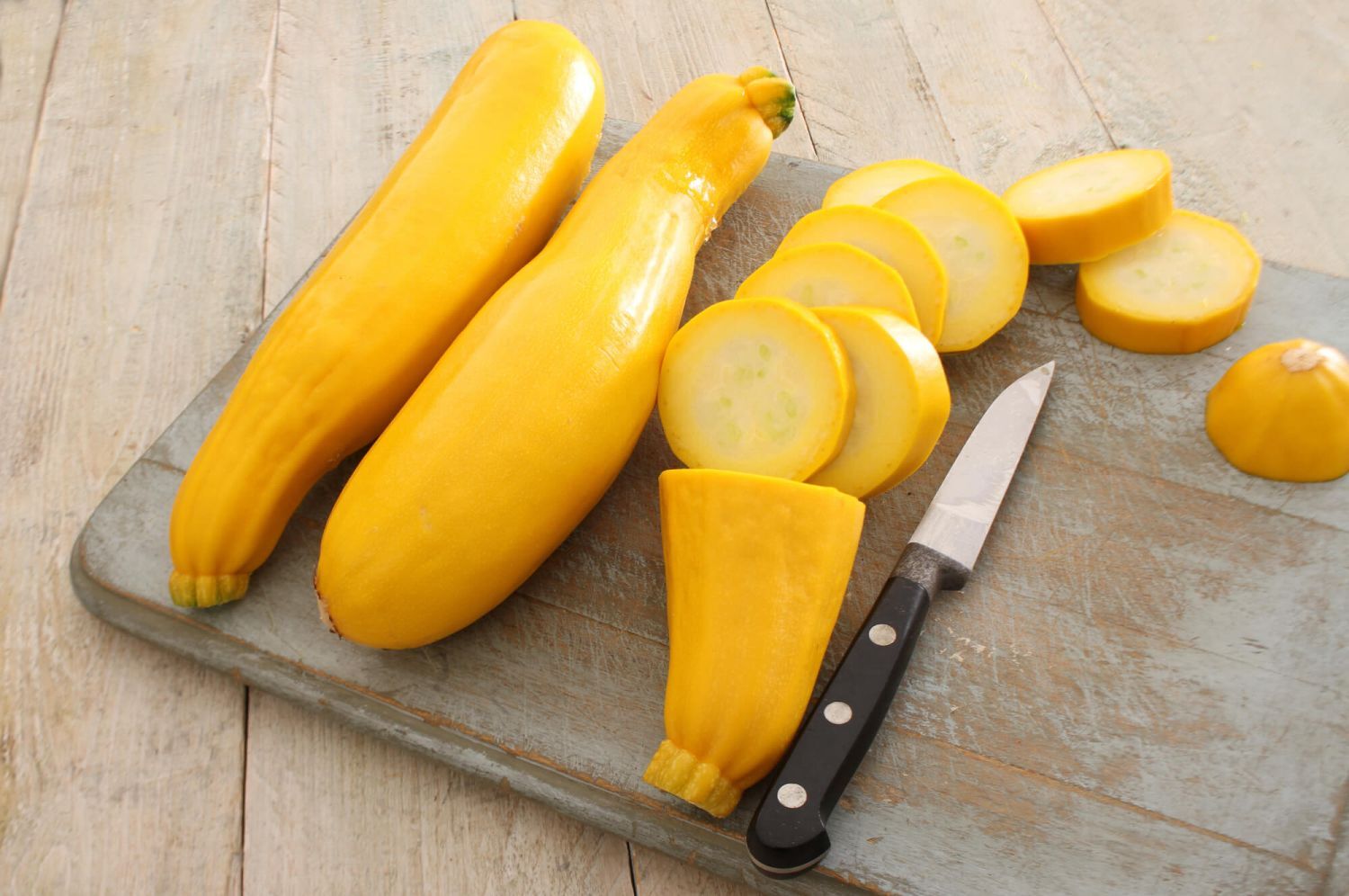 Yellow Squash: Why You Should Start Eating This Veggie Now - Slender ...