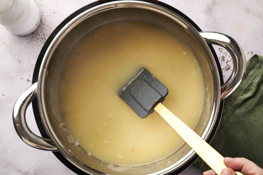 How To Make Gravy Without Drippings (10 Minutes!) - Slender Kitchen
