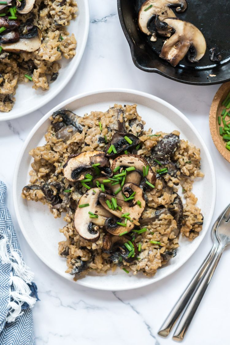 One Pot Creamy Mushroom Rice - Slender Kitchen