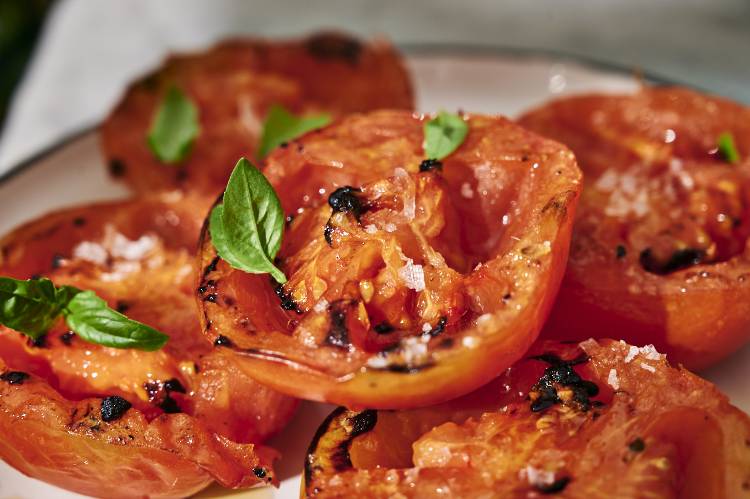 Grilled Tomatoes - Slender Kitchen