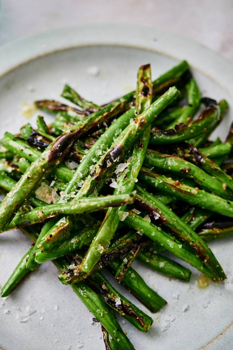 Grilled Green Beans (10 Minute Side Dish) - Slender Kitchen