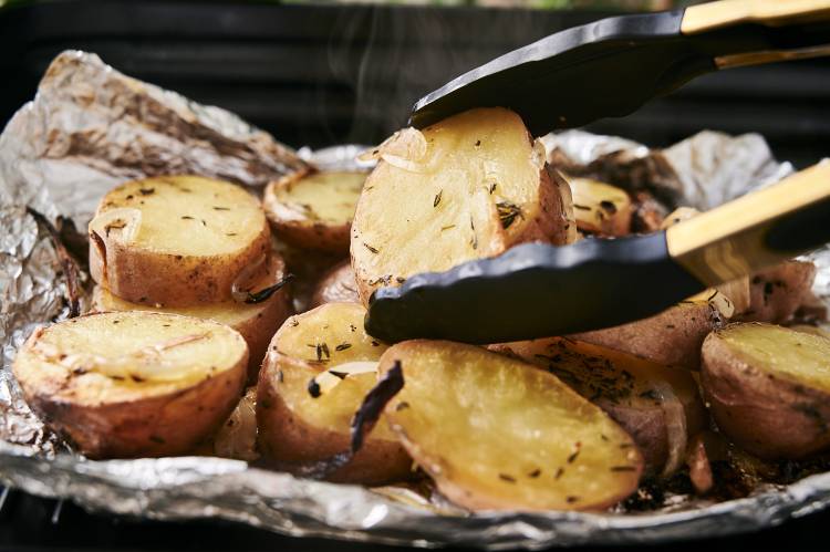 Grilled Red Potatoes (No Boiling Needed!)- Slender Kitchen