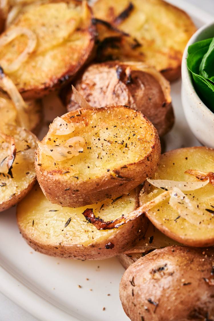 Grilled Red Potatoes (No Boiling Needed!)- Slender Kitchen