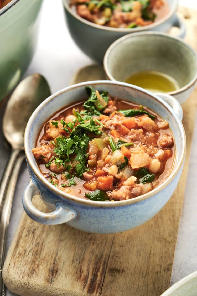 Sausage White Bean And Spinach Soup 30 Minute Meal Slender Kitchen