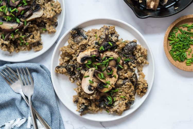 One Pot Creamy Mushroom Rice - Slender Kitchen