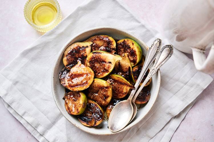 Grilled Figs - Slender Kitchen