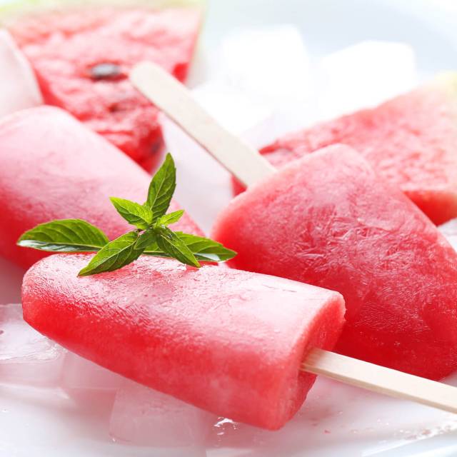 Delicious Homemade Popsicles! Recipes, Tips, and More - Slender Kitchen