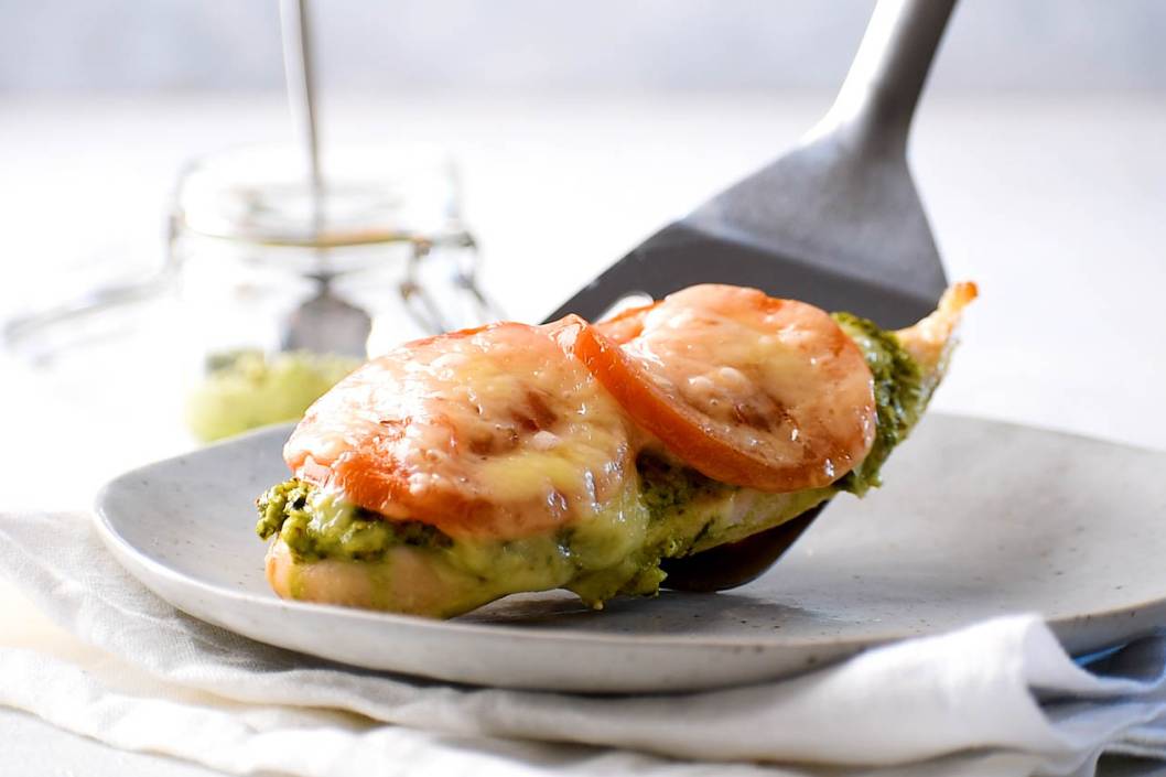 Italian Pesto Chicken - Slender Kitchen