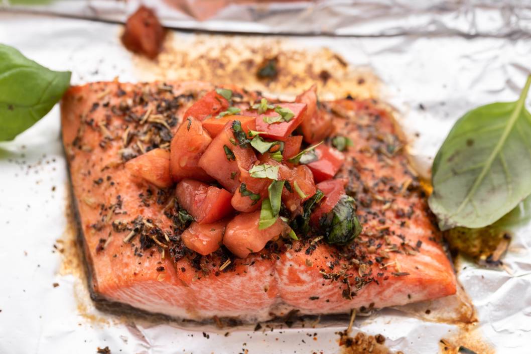 Italian Salmon with Tomato Basil Salsa (15 Minutes!) - Slender Kitchen