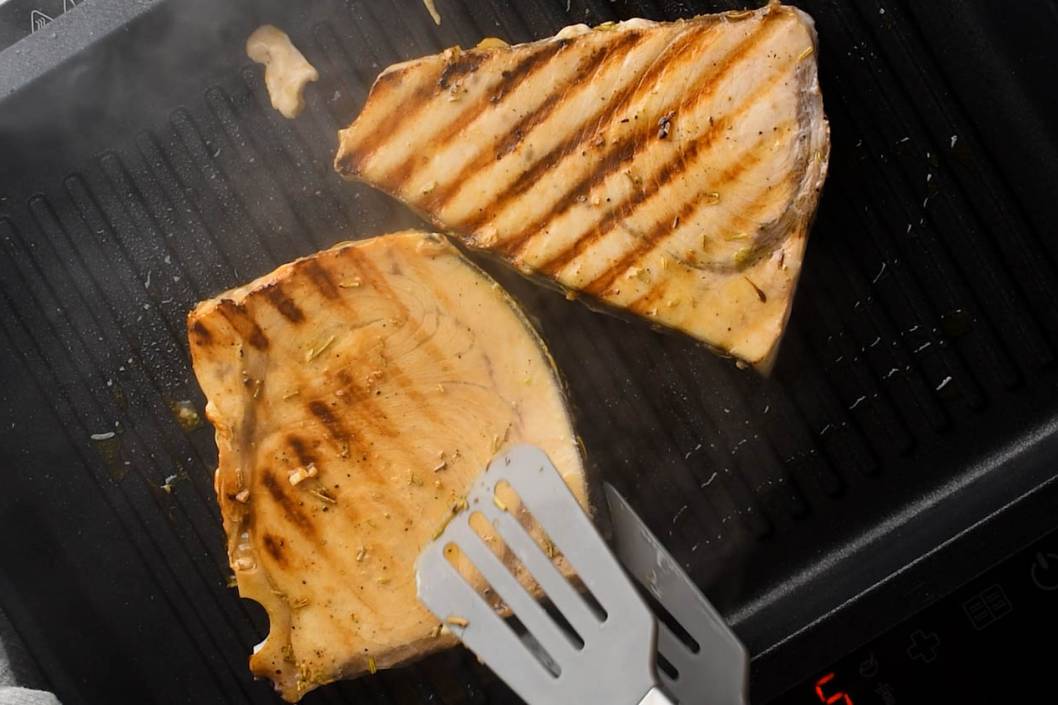 Easy Grilled Swordfish {Foolproof Recipe)