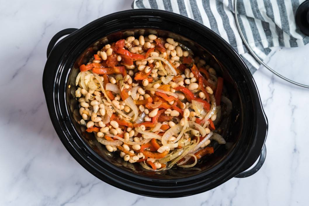 Slow Cooker Tuscan White Beans - Slender Kitchen