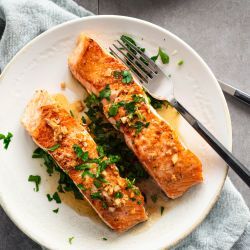 Italian Salmon with Tomato Basil Salsa (15 Minutes!) - Slender Kitchen