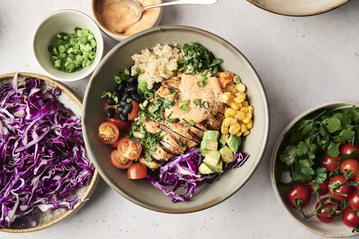 Mexican Street Corn Chicken Bowl (40 Grams Protein!) - Slender Kitchen