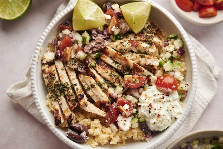 Chicken Fajita Bowls (20 Minute Meal!) - Slender Kitchen